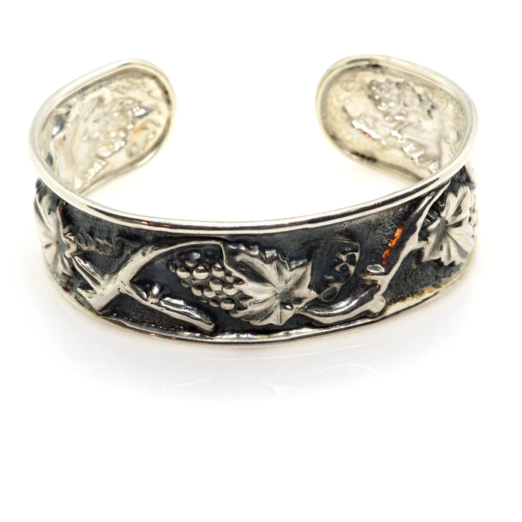 The Grape in Ancient Greece | Manello Jewellery - Handmade