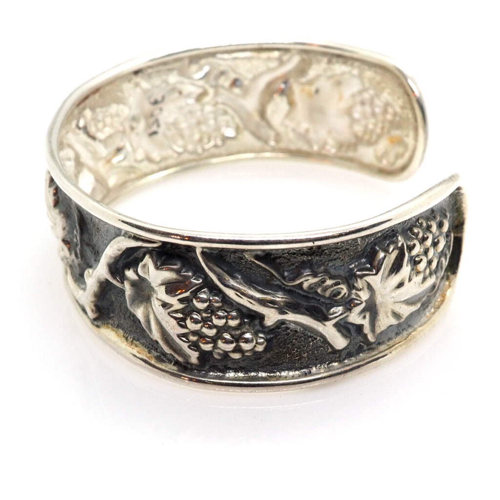 The Grape in Ancient Greece | Manello Jewellery - Handmade